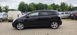 Black Toyota Corolla Verso 2005 in Valmiera, with an engine capacity of 2.20 L and mileage of 307 thousand km for 1550 €, photo 6 on AUTOMOTO.COM.LV