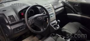 Black Toyota Corolla Verso 2005 in Valmiera, with an engine capacity of 2.20 L and mileage of 307 thousand km for 1550 €, photo 9 on AUTOMOTO.COM.LV