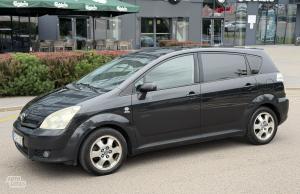 Melns Toyota Corolla Verso 2005 Viļņa, ar dzinēja tilpumu 2.00 L un nobraukumu 338 tūkst. km par 850 €, foto 3 vietnē AUTOMOTO.COM.LV
