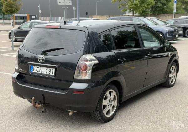 Melns Toyota Corolla Verso 2005 Viļņa, ar dzinēja tilpumu 2.00 L un nobraukumu 338 tūkst. km par 850 €, foto 4 vietnē AUTOMOTO.COM.LV