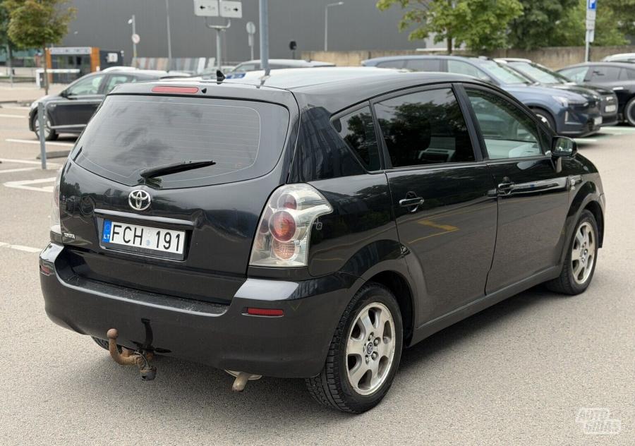 Melns Toyota Corolla Verso 2005 Viļņa, ar dzinēja tilpumu 2.00 L un nobraukumu 338 tūkst. km par 850 €, foto 5 vietnē AUTOMOTO.COM.LV