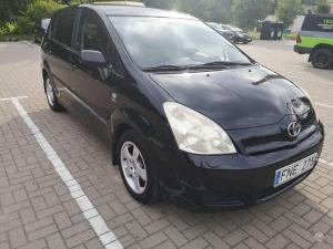 Black Toyota Corolla Verso 2005 in Birstonas, with an engine capacity of 1.80 L and mileage of 223 thousand km for 2550 €, photo 3 on AUTOMOTO.COM.LV