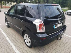 Black Toyota Corolla Verso 2005 in Birstonas, with an engine capacity of 1.80 L and mileage of 223 thousand km for 2550 €, photo 5 on AUTOMOTO.COM.LV