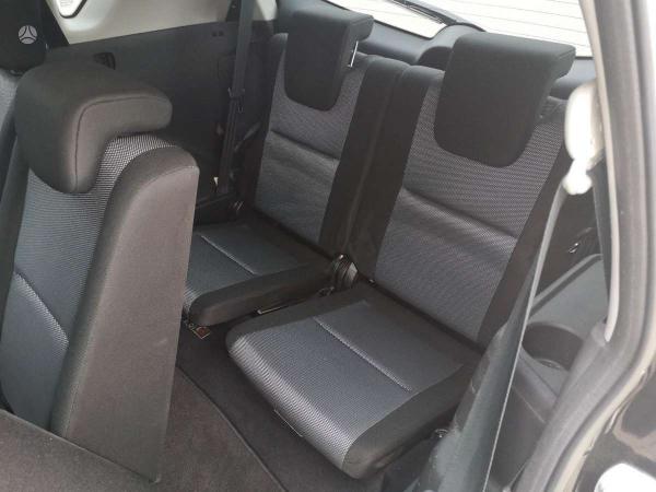 Toyota Corolla Verso 2005 Birštonas vietnē Melns Toyota Corolla Verso 2005 Birštonas, ar dzinēja tilpumu 1.80 L un nobraukumu 223 tūkst. km par 2550 €, foto 10 vietnē AUTOMOTO.COM.LV