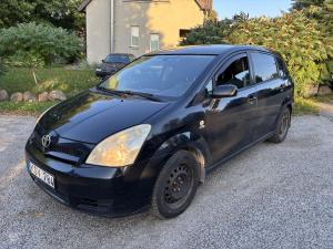 Black Toyota Corolla Verso 2005 in Joniskis, with an engine capacity of 2.00 L and mileage of 400 thousand km for 650 €, photo 4 on AUTOMOTO.COM.LV