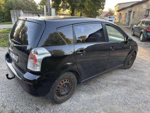 Black Toyota Corolla Verso 2005 in Joniskis, with an engine capacity of 2.00 L and mileage of 400 thousand km for 650 €, photo 5 on AUTOMOTO.COM.LV