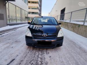 Melns Toyota Corolla Verso 2006 Viļņa, ar dzinēja tilpumu 2.00 L un nobraukumu 239 tūkst. km par 1000 €, foto 3 vietnē AUTOMOTO.COM.LV