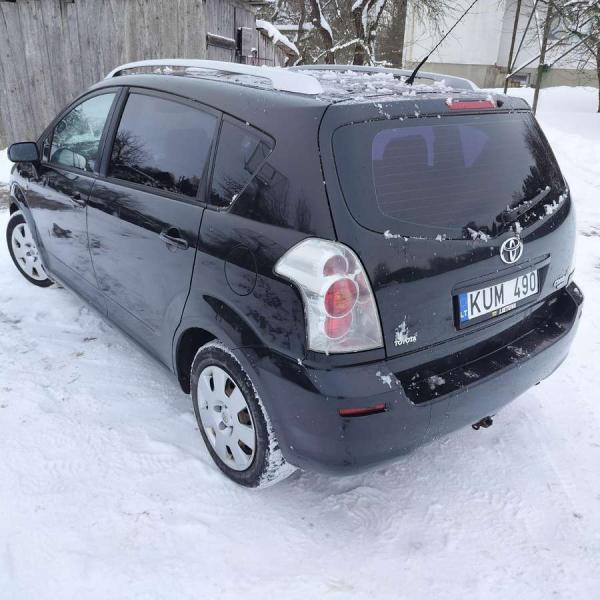 Melns Toyota Corolla Verso 2006 Širvintos, ar dzinēja tilpumu 2.23 L un nobraukumu 294 tūkst. km par 2150 €, foto 3 vietnē AUTOMOTO.COM.LV
