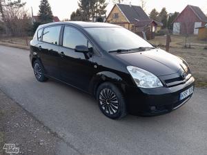 Melns Toyota Corolla Verso 2006 Anykščiai, ar dzinēja tilpumu 2.20 L un nobraukumu 368 tūkst. km par 2100 €, foto 2 vietnē AUTOMOTO.COM.LV