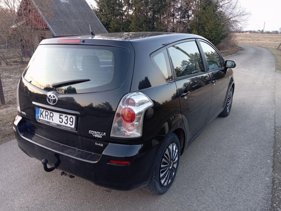 Melns Toyota Corolla Verso 2006 Anykščiai, ar dzinēja tilpumu 2.20 L un nobraukumu 368 tūkst. km par 2100 €, foto 4 vietnē AUTOMOTO.COM.LV