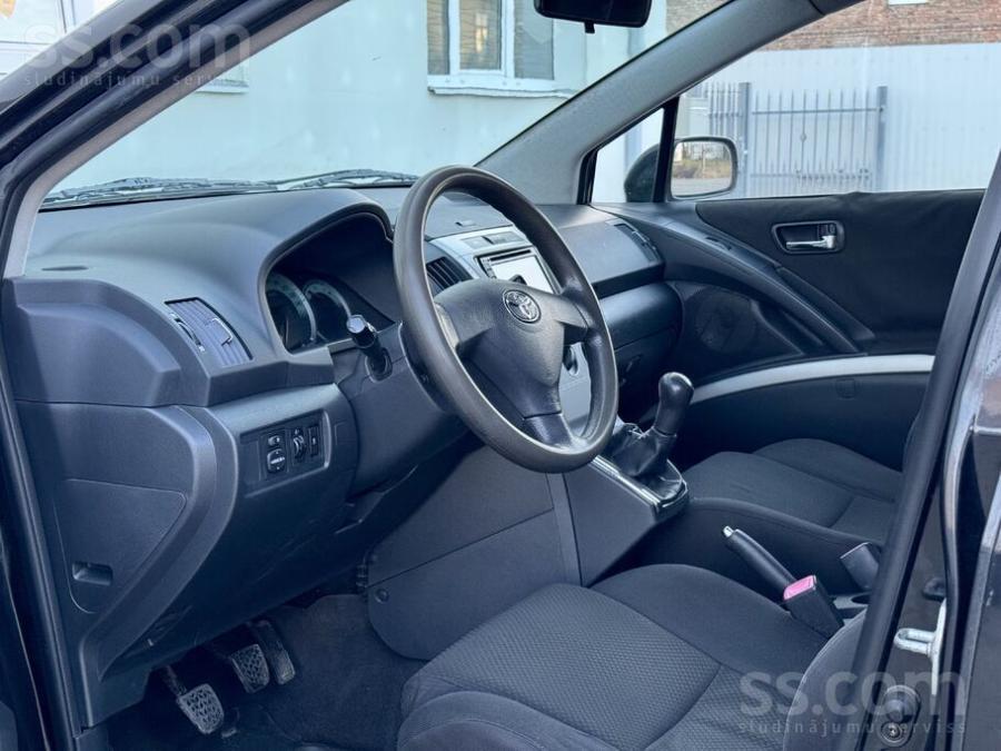 Melns Toyota Corolla Verso 2006 Jelgava, ar dzinēja tilpumu 2.20 L un nobraukumu 415 tūkst. km par 2200 €, foto 10 vietnē AUTOMOTO.COM.LV