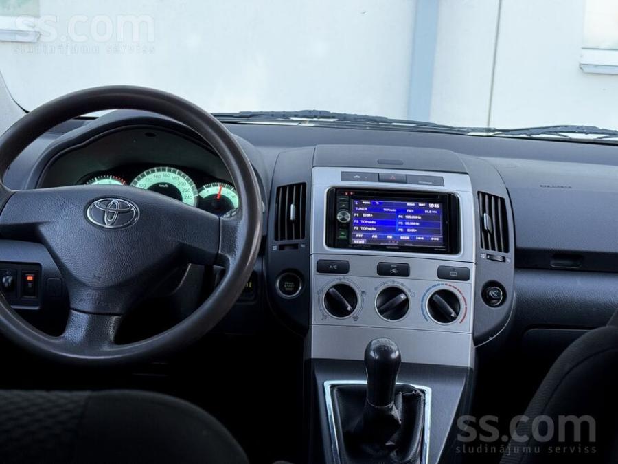 Melns Toyota Corolla Verso 2006 Jelgava, ar dzinēja tilpumu 2.20 L un nobraukumu 415 tūkst. km par 2200 €, foto 13 vietnē AUTOMOTO.COM.LV