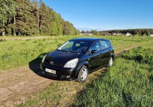 Black Toyota Corolla Verso 2006 in Riga, with an engine capacity of 2.20 L and mileage of 325 thousand km for 2050 €, photo 4 on AUTOMOTO.COM.LV