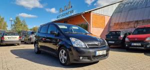 Black Toyota Corolla Verso 2006 in Valmiera, with an engine capacity of 2.20 L and mileage of 300 thousand km for 1850 €, photo  on AUTOMOTO.COM.LV