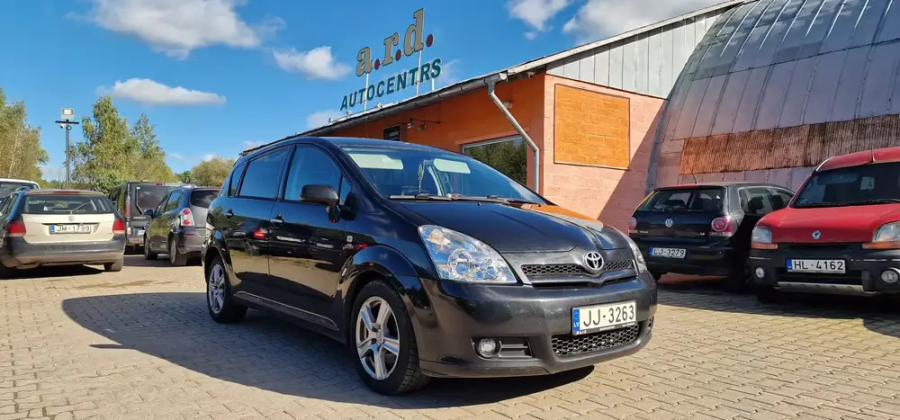 Melns Toyota Corolla Verso 2006 Valmiera, ar dzinēja tilpumu 2.20 L un nobraukumu 300 tūkst. km par 1850 €, foto 1 vietnē AUTOMOTO.COM.LV