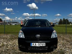 Melns Toyota Corolla Verso 2006 Saldus, ar dzinēja tilpumu 2.20 L un nobraukumu 250 tūkst. km par 1850 €, foto 6 vietnē AUTOMOTO.COM.LV