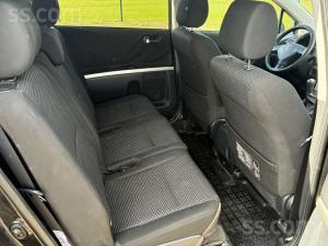 Melns Toyota Corolla Verso 2006 Saldus, ar dzinēja tilpumu 2.20 L un nobraukumu 250 tūkst. km par 1850 €, foto 11 vietnē AUTOMOTO.COM.LV