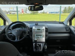 Melns Toyota Corolla Verso 2006 Saldus, ar dzinēja tilpumu 2.20 L un nobraukumu 250 tūkst. km par 1850 €, foto 13 vietnē AUTOMOTO.COM.LV