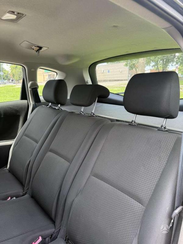 Melns Toyota Corolla Verso 2006 Šilutė, ar dzinēja tilpumu 2.23 L un nobraukumu 275 tūkst. km par 1300 €, foto 10 vietnē AUTOMOTO.COM.LV
