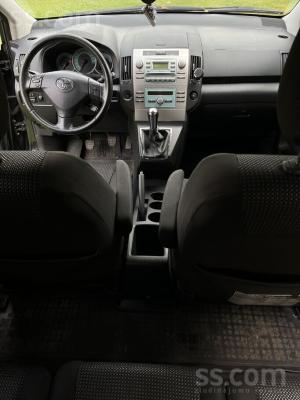 Черный Тойота Королла Версо 2006 в Кулдига, объемом двигателя 2.20 л и пробегом 394 тыс. км за 1800 €, фото 14 на AUTOMOTO.COM.LV