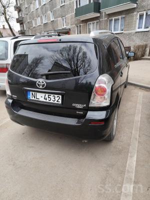 Black Toyota Corolla Verso 2006 in Daugavpils, with an engine capacity of 2.20 L and mileage of 322 thousand km for 1850 €, photo 5 on AUTOMOTO.COM.LV