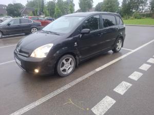 Melns Toyota Corolla Verso 2006 Plungė, ar dzinēja tilpumu 2.20 L un nobraukumu 304 tūkst. km par 1650 €, foto 3 vietnē AUTOMOTO.COM.LV
