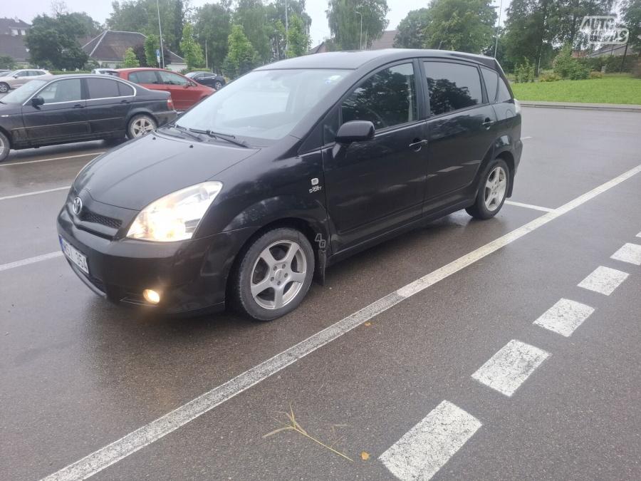 Melns Toyota Corolla Verso 2006 Plungė, ar dzinēja tilpumu 2.20 L un nobraukumu 304 tūkst. km par 1650 €, foto 3 vietnē AUTOMOTO.COM.LV