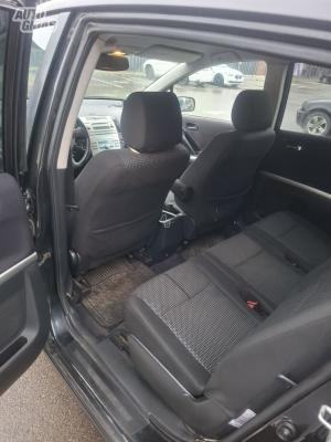 Melns Toyota Corolla Verso 2006 Plungė, ar dzinēja tilpumu 2.20 L un nobraukumu 304 tūkst. km par 1650 €, foto 8 vietnē AUTOMOTO.COM.LV