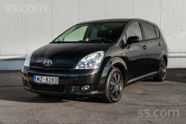 Melns Toyota Corolla Verso 2006 Jelgava, ar dzinēja tilpumu 2.20 L un nobraukumu 289 tūkst. km par 3000 €, foto 4 vietnē AUTOMOTO.COM.LV