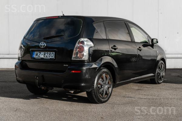 Melns Toyota Corolla Verso 2006 Jelgava, ar dzinēja tilpumu 2.20 L un nobraukumu 289 tūkst. km par 3000 €, foto 7 vietnē AUTOMOTO.COM.LV