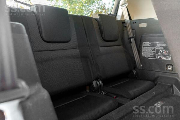 Melns Toyota Corolla Verso 2006 Jelgava, ar dzinēja tilpumu 2.20 L un nobraukumu 289 tūkst. km par 3000 €, foto 10 vietnē AUTOMOTO.COM.LV