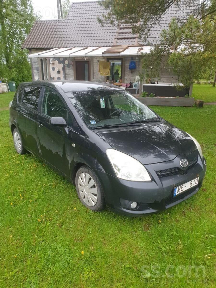 Melns Toyota Corolla Verso 2007 Alūksne, ar dzinēja tilpumu 2.20 L un nobraukumu 480 tūkst. km par 1100 €, foto 2 vietnē AUTOMOTO.COM.LV