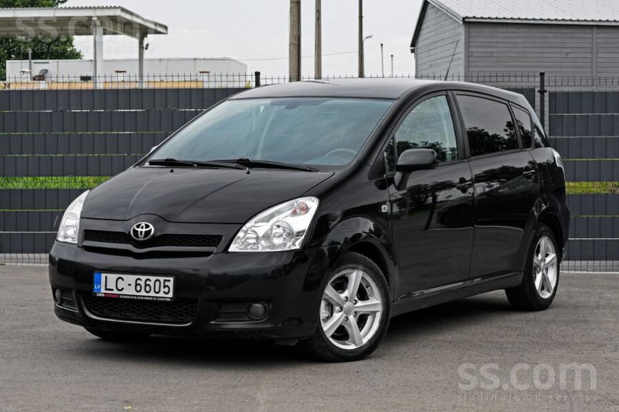 Melns Toyota Corolla Verso 2007 Ogre, ar dzinēja tilpumu 2.20 L un nobraukumu 327 tūkst. km par 1990 €, foto 1 vietnē AUTOMOTO.COM.LV