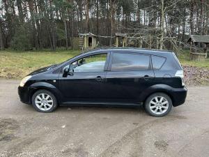Black Toyota Corolla Verso 2007 in Kaunas, with an engine capacity of 2.23 L and mileage of 270 thousand km for 3000 €, photo 4 on AUTOMOTO.COM.LV