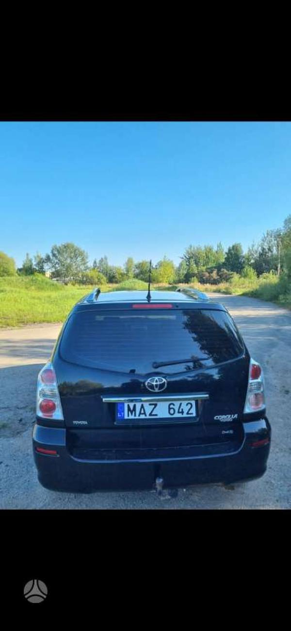 Melns Toyota Corolla Verso 2007 Panevēža, ar dzinēja tilpumu 2.23 L un nobraukumu 283 tūkst. km par 3300 €, foto 6 vietnē AUTOMOTO.COM.LV