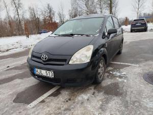 Black Toyota Corolla Verso 2007 in Panevezys, with an engine capacity of 2.23 L and mileage of 340 thousand km for 1450 €, photo  on AUTOMOTO.COM.LV