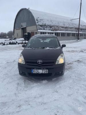 Melns Toyota Corolla Verso 2007 Alīta, ar dzinēja tilpumu 2.23 L un nobraukumu 329 tūkst. km par 2600 €, foto 2 vietnē AUTOMOTO.COM.LV