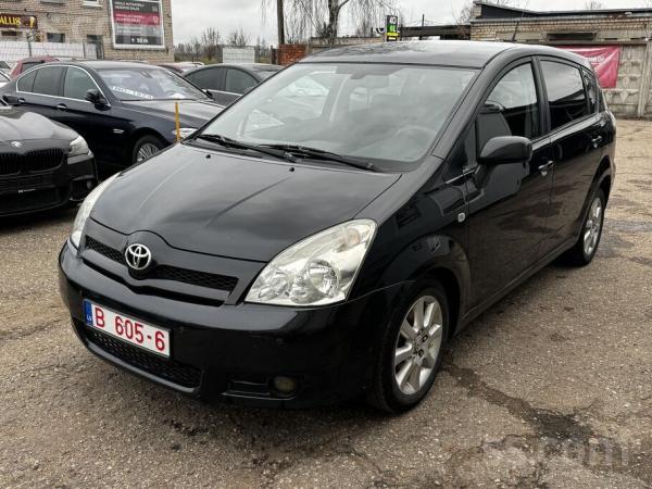 Black Toyota Corolla Verso 2007 in Daugavpils, with an engine capacity of 2.20 L and mileage of 0 thousand km for 1950 €, photo 3 on AUTOMOTO.COM.LV