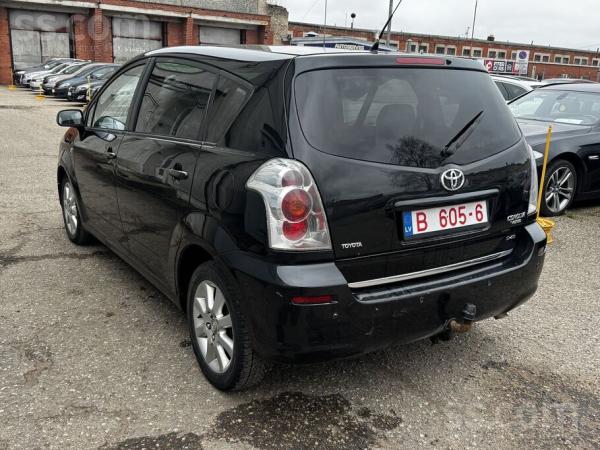 Black Toyota Corolla Verso 2007 in Daugavpils, with an engine capacity of 2.20 L and mileage of 0 thousand km for 1950 €, photo 4 on AUTOMOTO.COM.LV