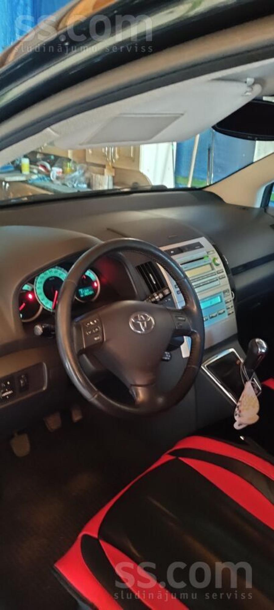 Melns Toyota Corolla Verso 2007 Daugavpils, ar dzinēja tilpumu 2.20 L un nobraukumu 266 tūkst. km par 2420 €, foto 9 vietnē AUTOMOTO.COM.LV