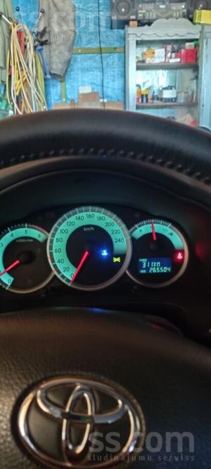 Melns Toyota Corolla Verso 2007 Daugavpils, ar dzinēja tilpumu 2.20 L un nobraukumu 266 tūkst. km par 2420 €, foto 10 vietnē AUTOMOTO.COM.LV