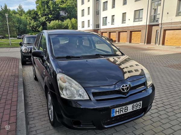 Melns Toyota Corolla Verso 2007 Klaipėda, ar dzinēja tilpumu 2.20 L un nobraukumu 289 tūkst. km par 1999 €, foto 7 vietnē AUTOMOTO.COM.LV