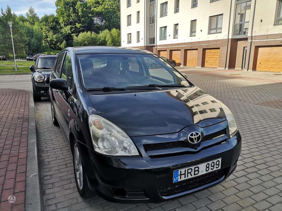 Melns Toyota Corolla Verso 2007 Klaipėda, ar dzinēja tilpumu 2.20 L un nobraukumu 289 tūkst. km par 1999 €, foto 8 vietnē AUTOMOTO.COM.LV