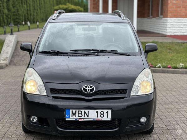 Melns Toyota Corolla Verso 2007 Nemenčinė, ar dzinēja tilpumu 2.23 L un nobraukumu 348 tūkst. km par 1150 €, foto 4 vietnē AUTOMOTO.COM.LV