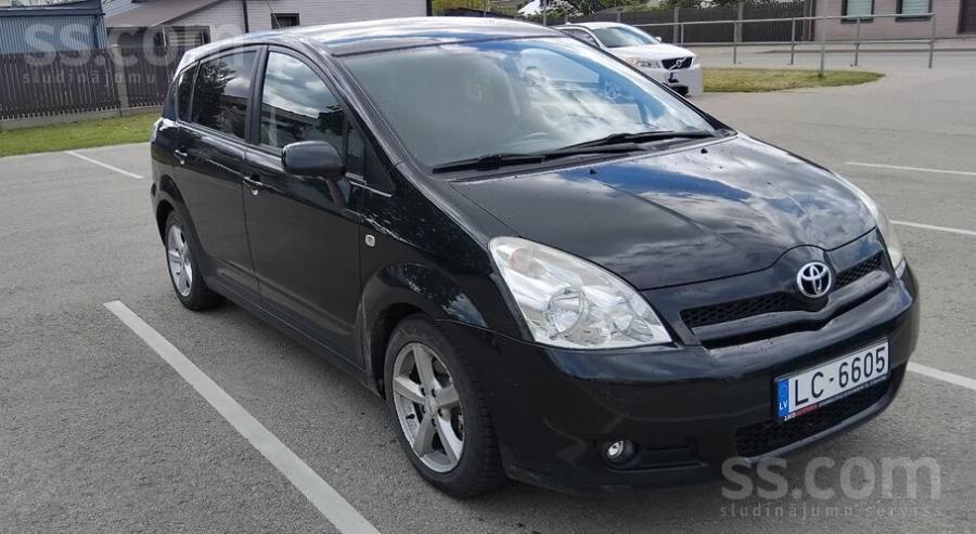 Black Toyota Corolla Verso 2007 in Jekabpils, with an engine capacity of 2.20 L and mileage of 330 thousand km for 2200 €, photo 4 on AUTOMOTO.COM.LV
