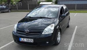 Black Toyota Corolla Verso 2007 in Jekabpils, with an engine capacity of 2.20 L and mileage of 330 thousand km for 2200 €, photo 6 on AUTOMOTO.COM.LV