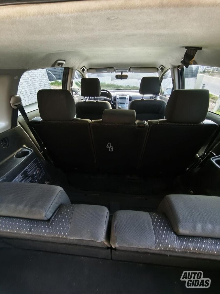 Melns Toyota Corolla Verso 2007 Viļņa, ar dzinēja tilpumu 2.20 L un nobraukumu 350 tūkst. km par 1100 €, foto 13 vietnē AUTOMOTO.COM.LV