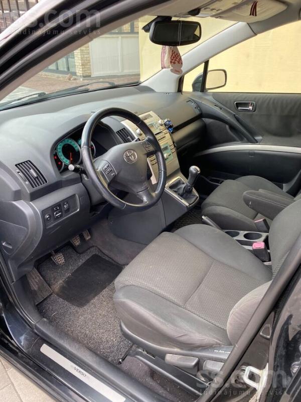 Melns Toyota Corolla Verso 2007 Ventspils, ar dzinēja tilpumu 2.20 L un nobraukumu 260 tūkst. km par 2600 €, foto 7 vietnē AUTOMOTO.COM.LV