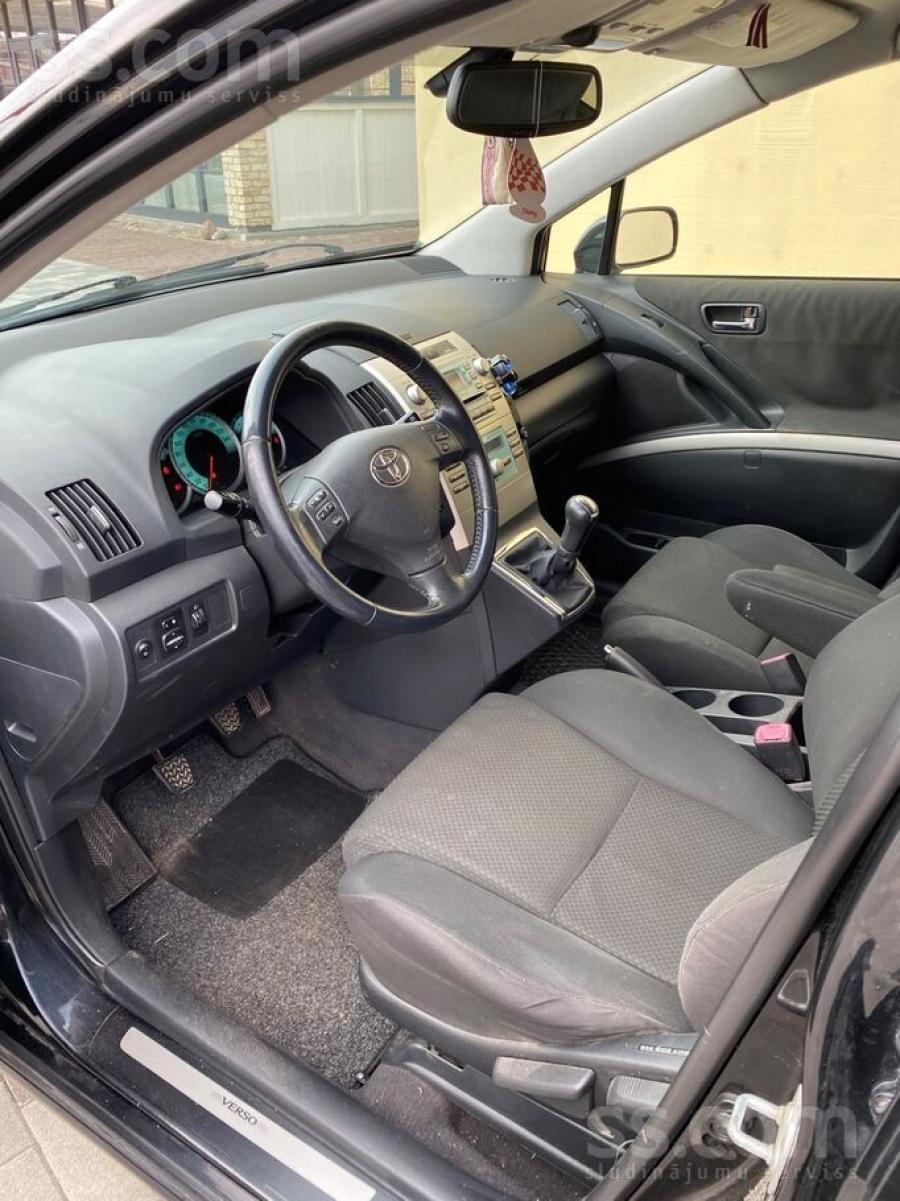 Melns Toyota Corolla Verso 2007 Ventspils, ar dzinēja tilpumu 2.20 L un nobraukumu 260 tūkst. km par 2600 €, foto 8 vietnē AUTOMOTO.COM.LV