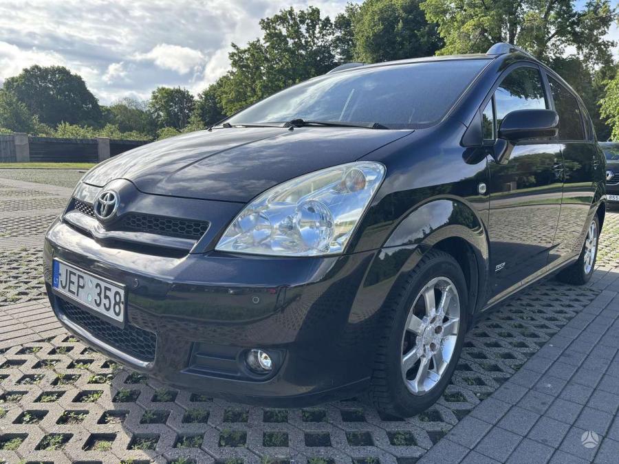 Melns Toyota Corolla Verso 2007 Kauņa, ar dzinēja tilpumu 2.23 L un nobraukumu 233 tūkst. km par 2449 €, foto 3 vietnē AUTOMOTO.COM.LV